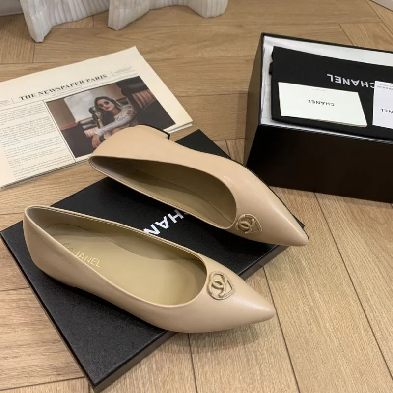 Accurate model Chanel Low Shoes
