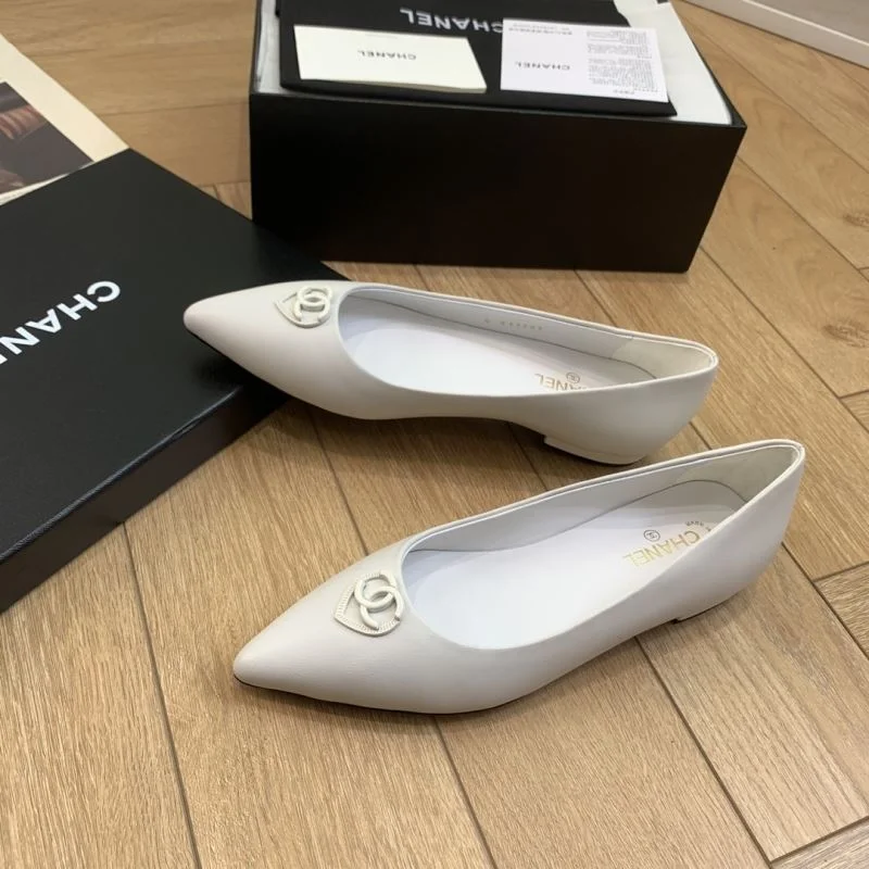 Perfect replica Chanel Low Shoes