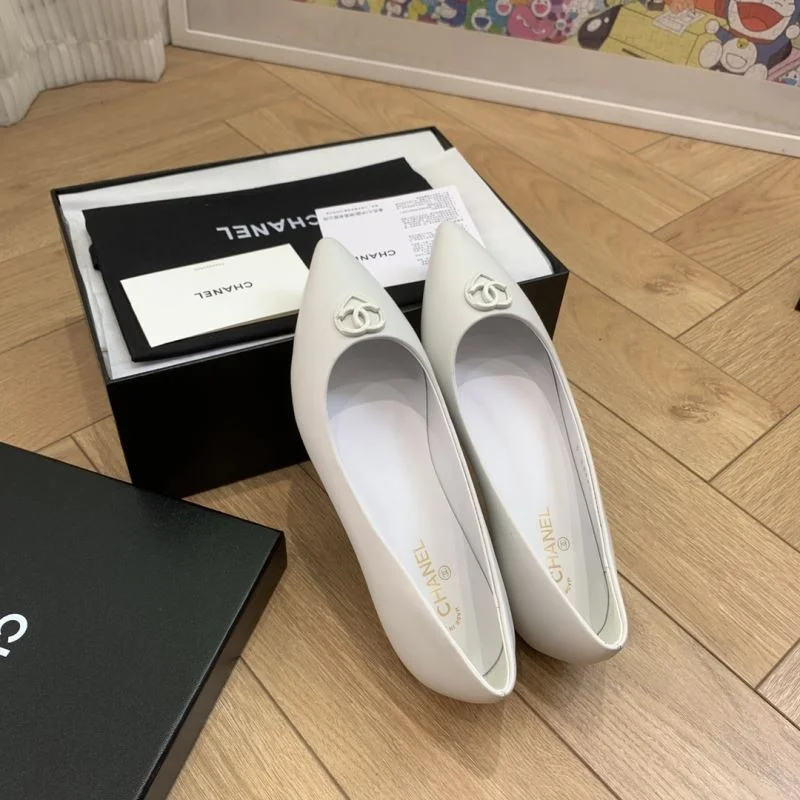 Perfect replica Chanel Low Shoes