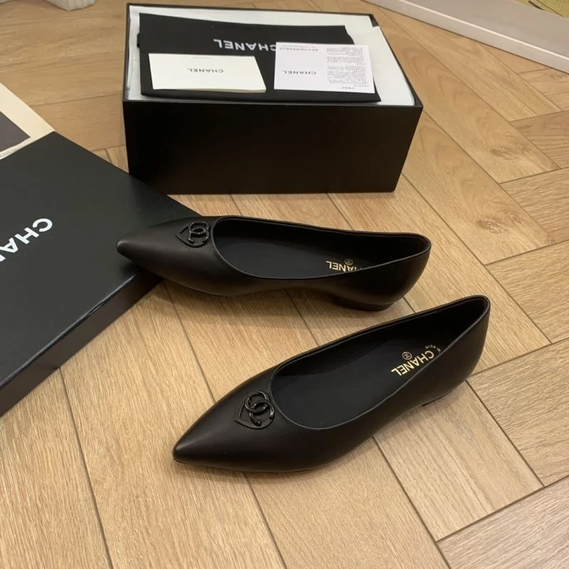 Perfect replica Chanel Low Shoes