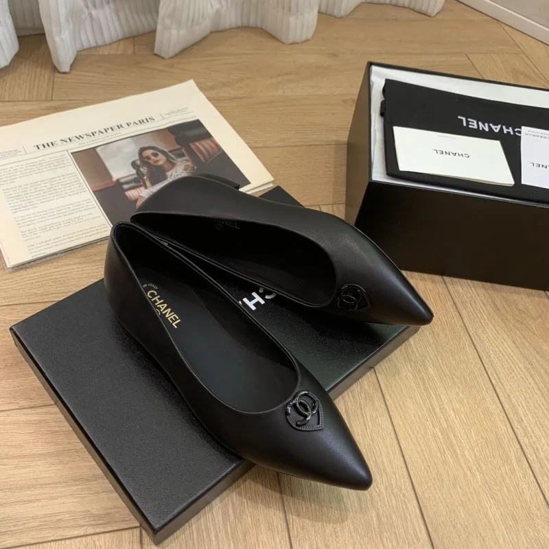 Perfect replica Chanel Low Shoes