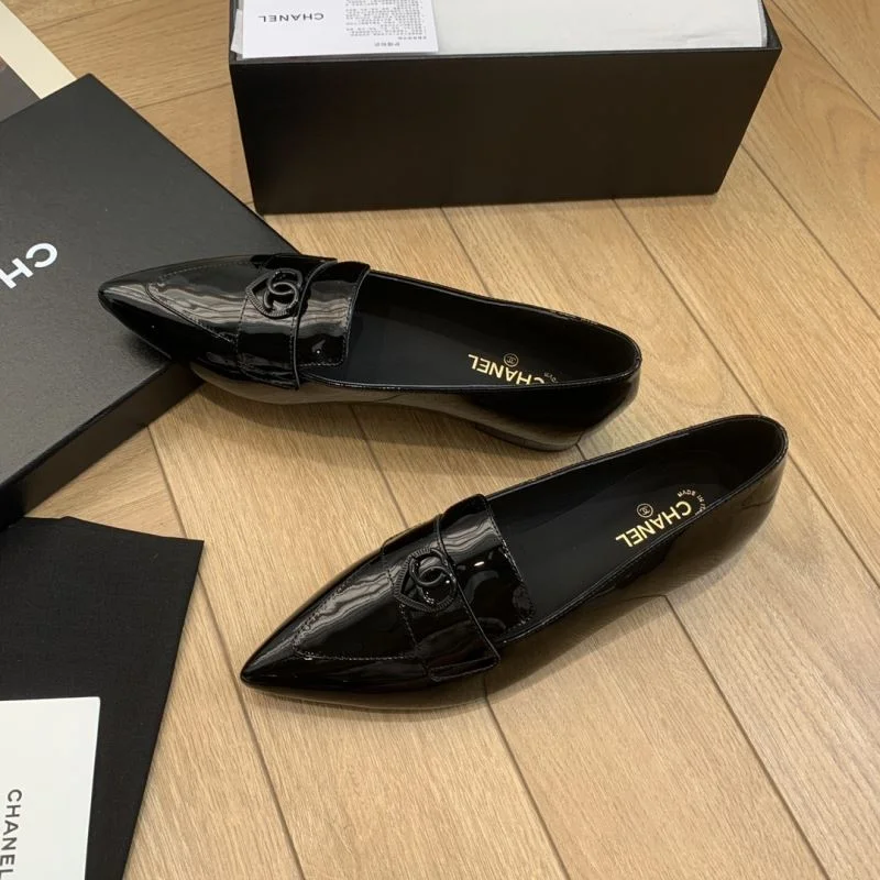 Exact replica Chanel Low Shoes