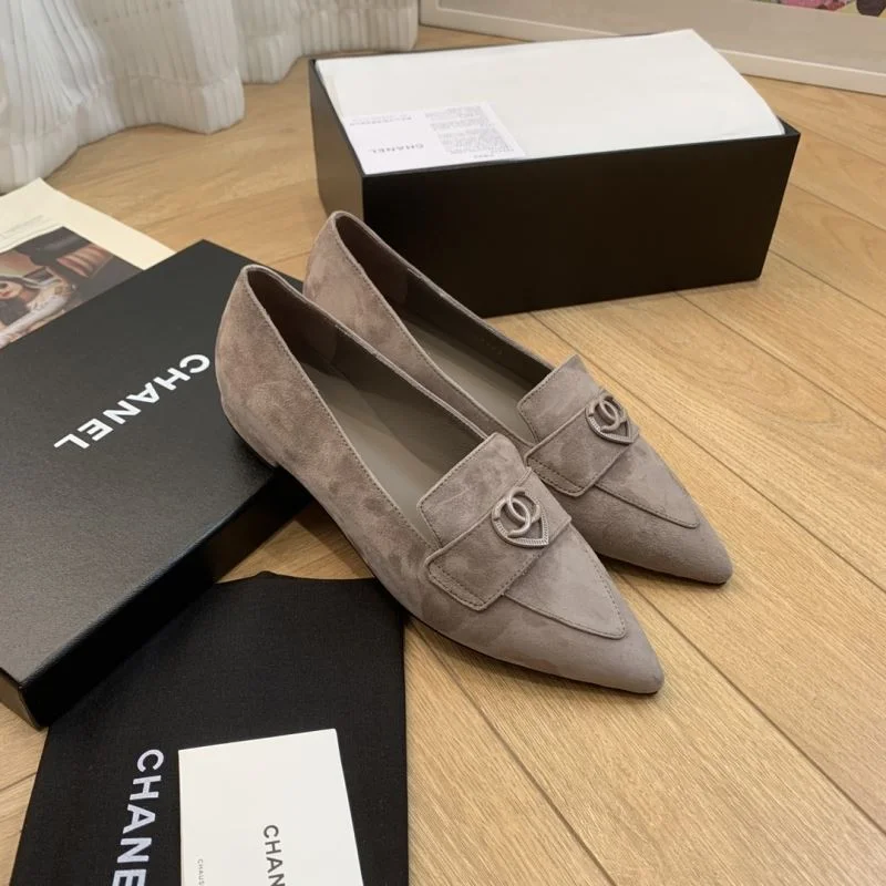 Low-cost Chanel Low Shoes
