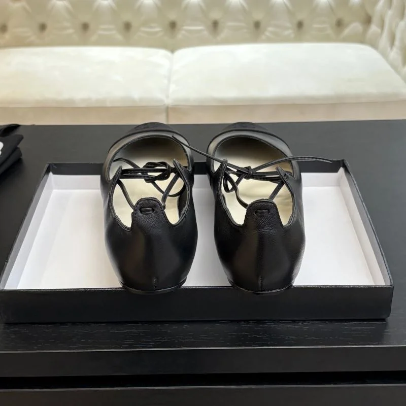Brand-original Chanel Low Shoes