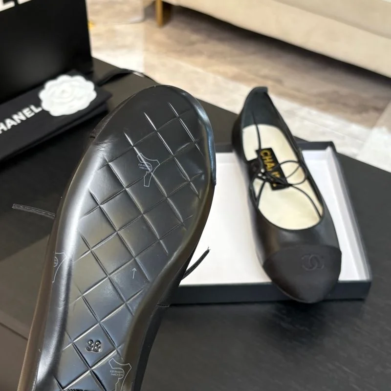 Brand-original Chanel Low Shoes