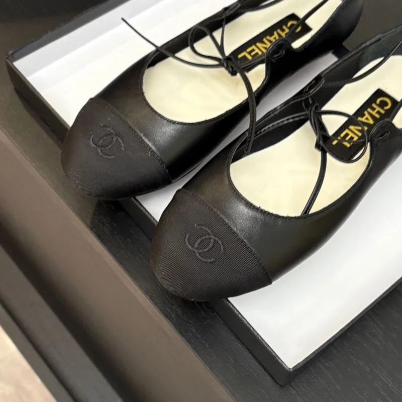 Brand-original Chanel Low Shoes