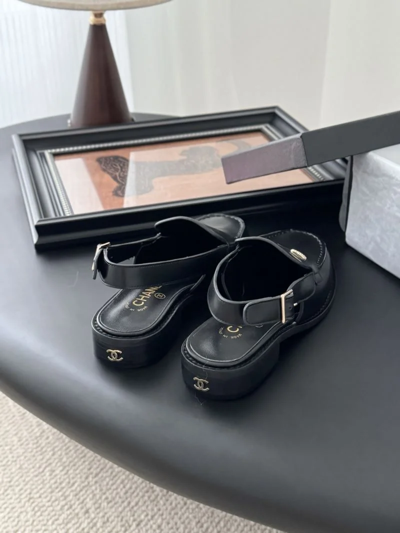 Bargain Chanel Low Shoes