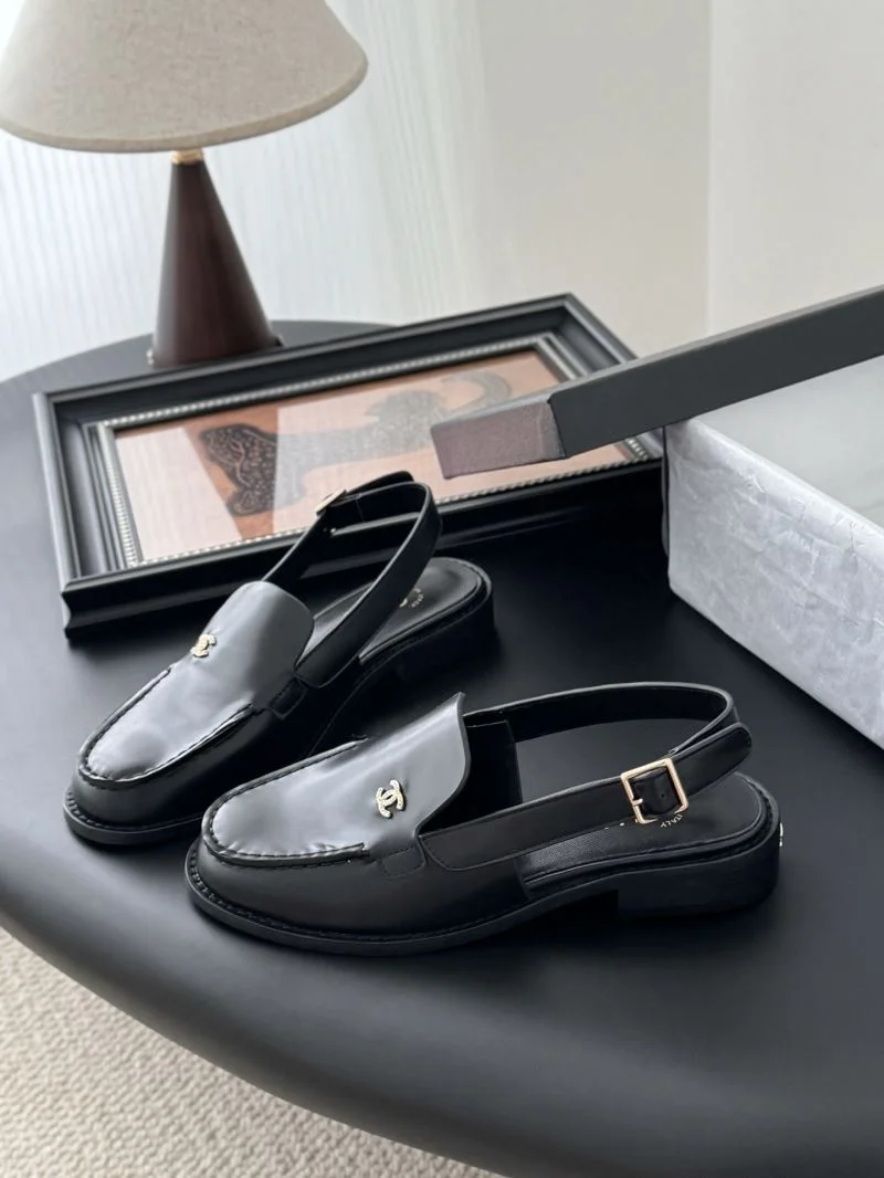 Bargain Chanel Low Shoes