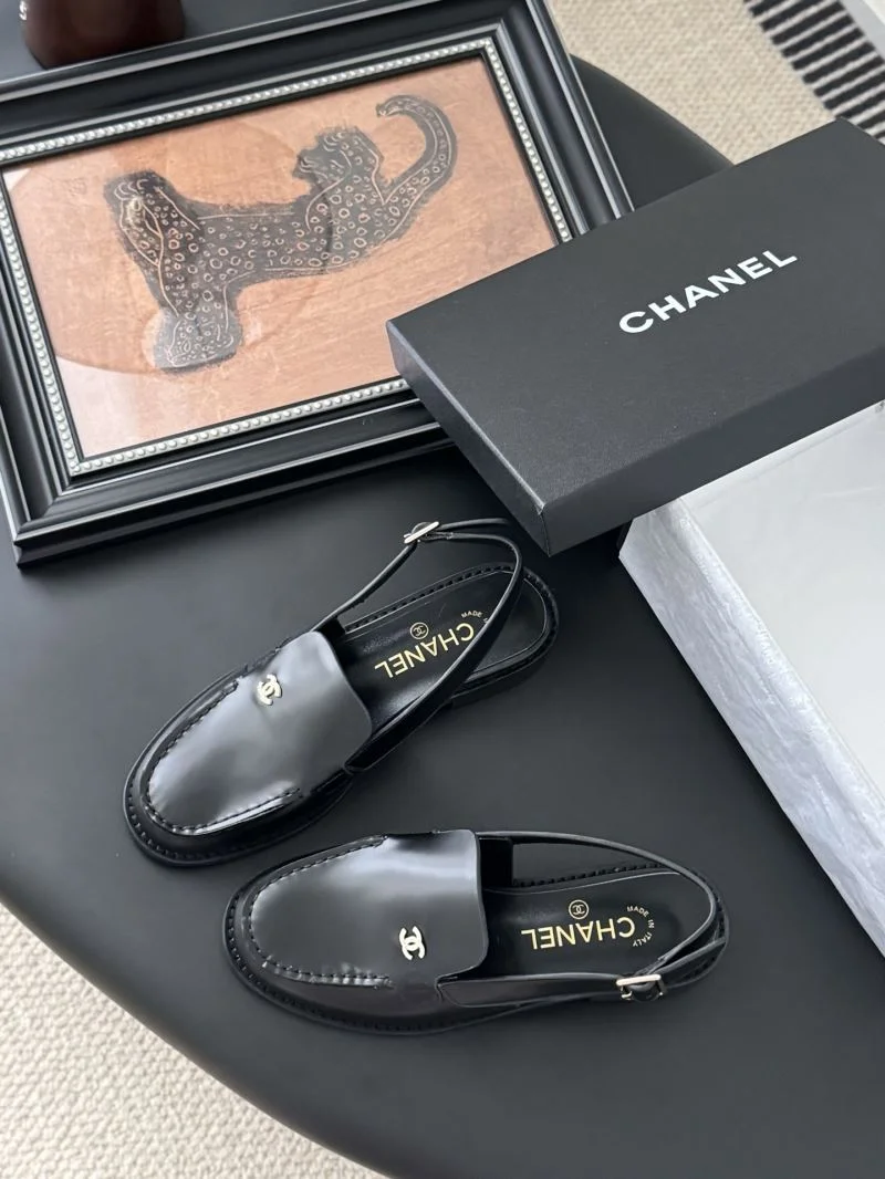 Bargain Chanel Low Shoes