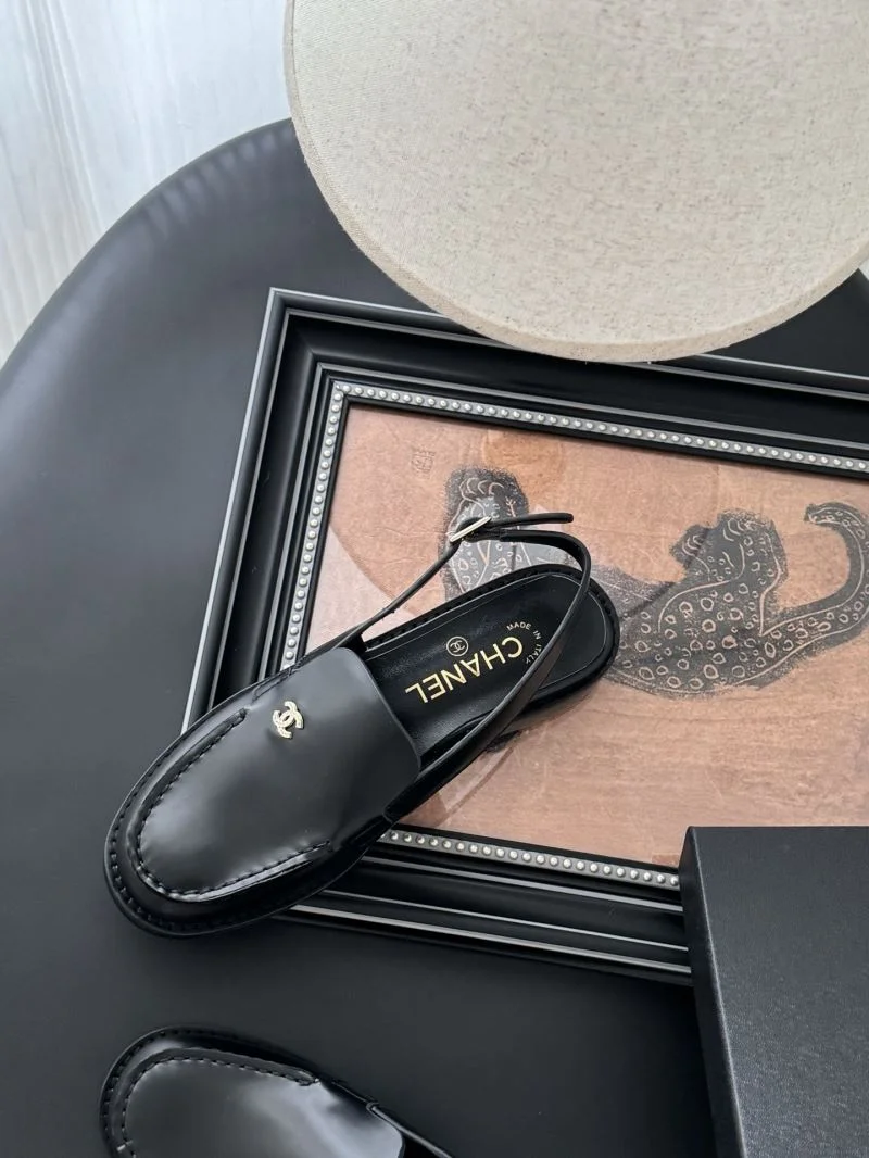 Bargain Chanel Low Shoes