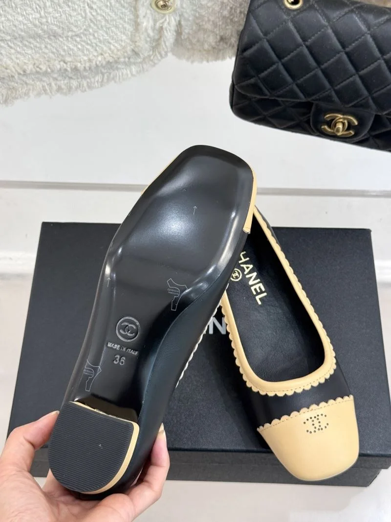 Accurate model Chanel Low Shoes