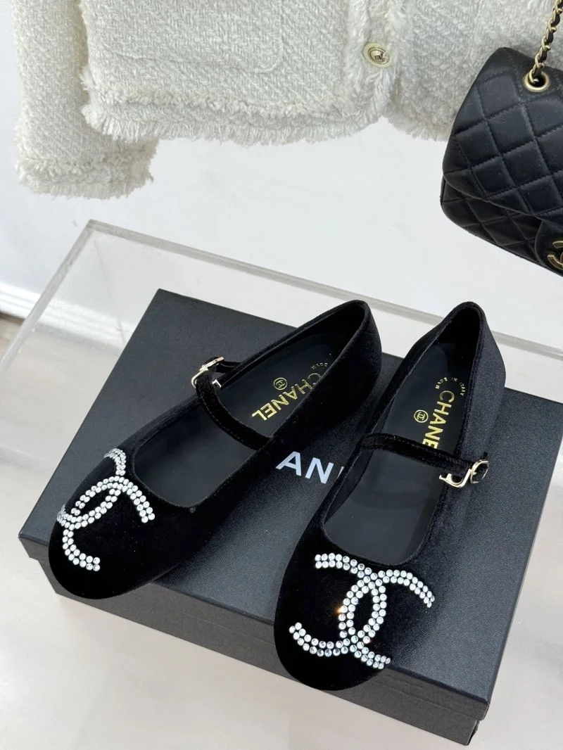 Brand-original Chanel Low Shoes