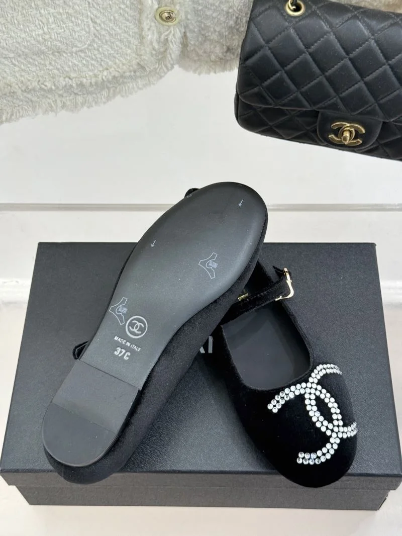 Brand-original Chanel Low Shoes