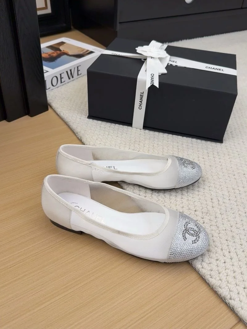 Brand-original Chanel Low Shoes