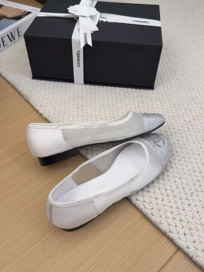 Brand-original Chanel Low Shoes