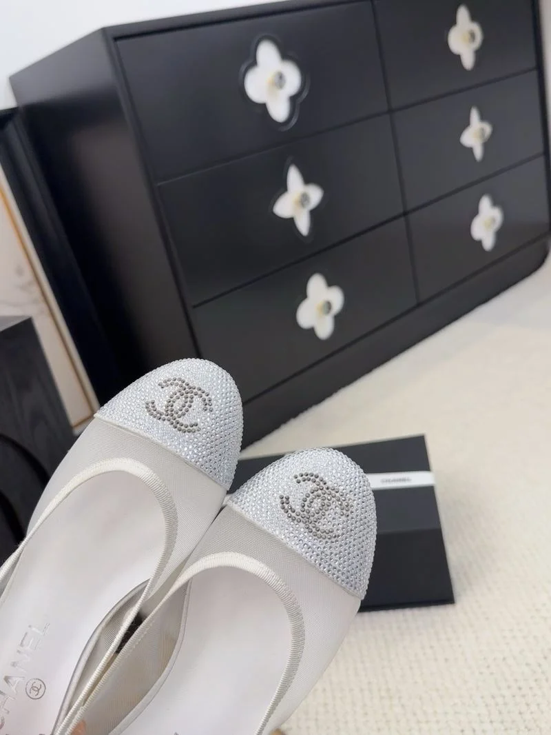 Brand-original Chanel Low Shoes