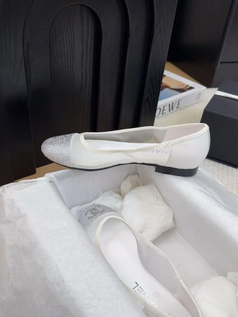 Brand-original Chanel Low Shoes