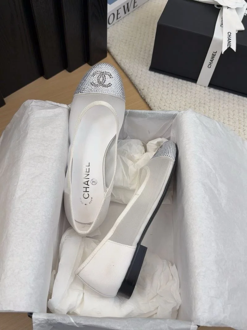 Brand-original Chanel Low Shoes