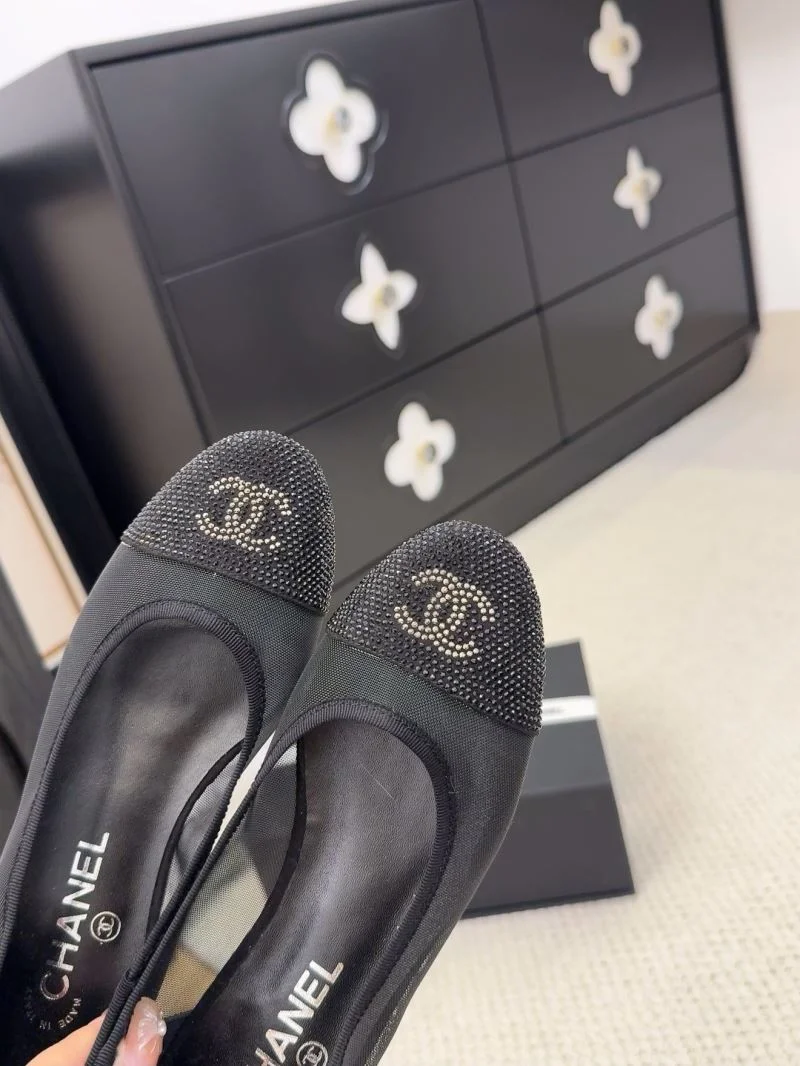 Brand-original Chanel Low Shoes