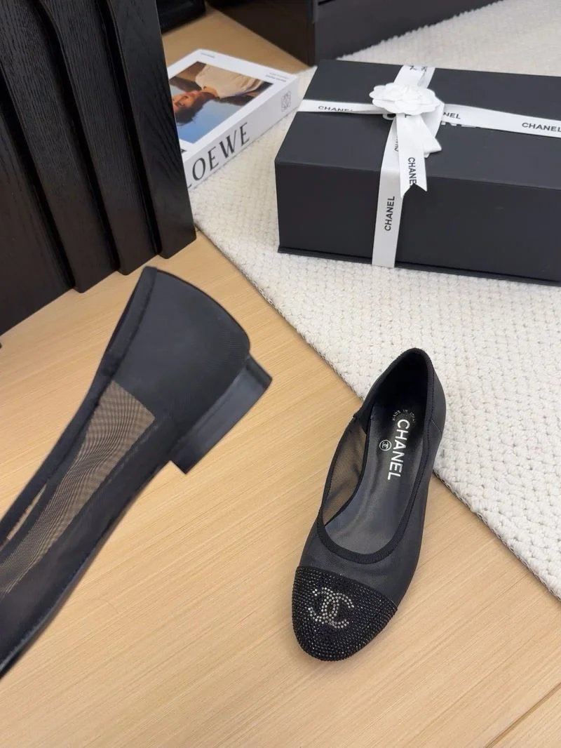 Brand-original Chanel Low Shoes