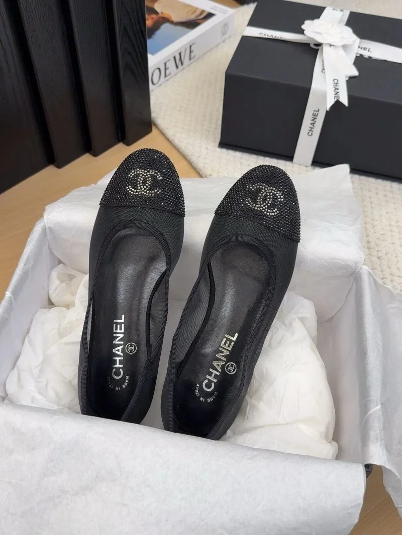 Brand-original Chanel Low Shoes