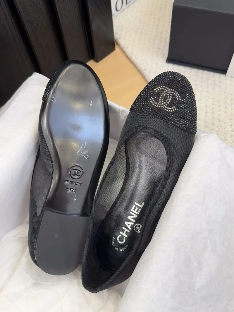 Brand-original Chanel Low Shoes