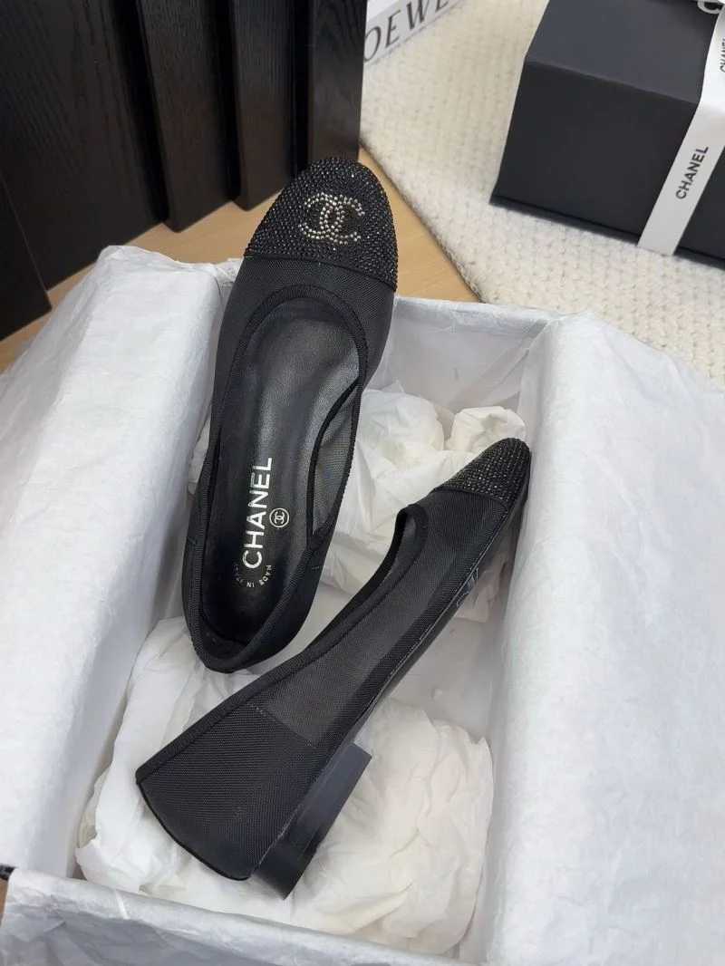 Brand-original Chanel Low Shoes
