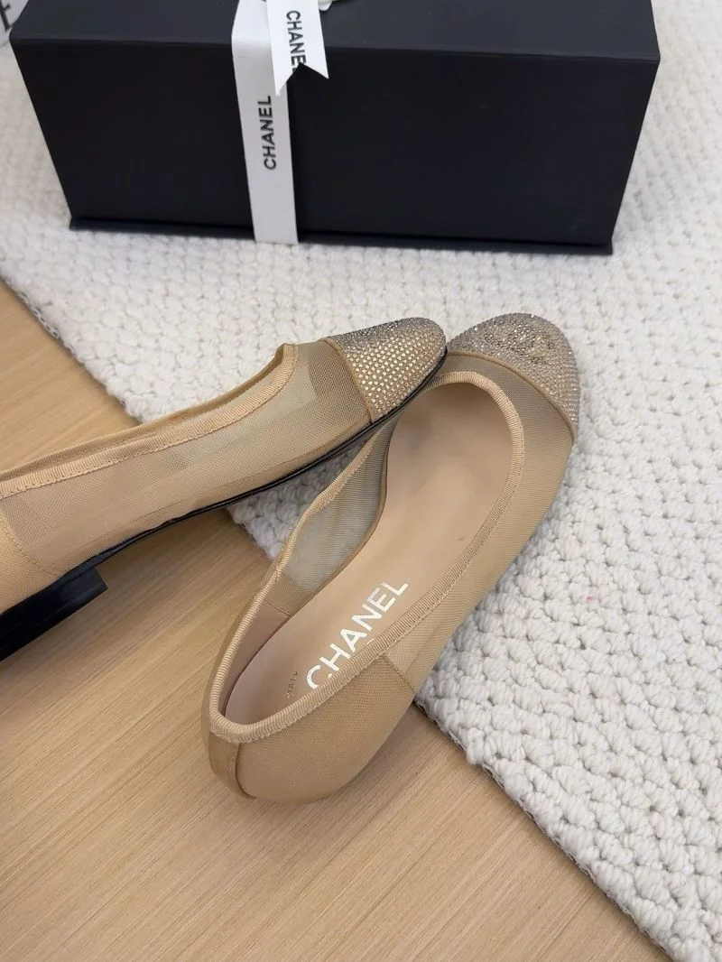 Accurate model Chanel Low Shoes