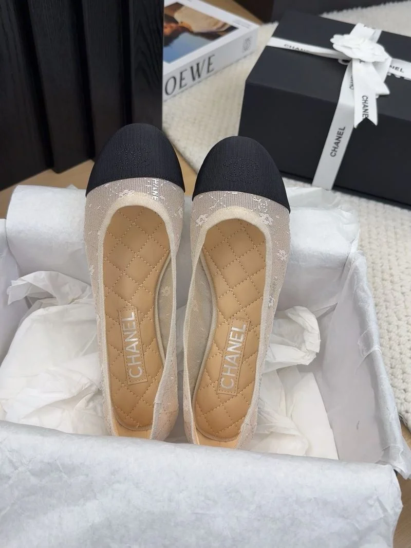 Official Chanel Low Shoes