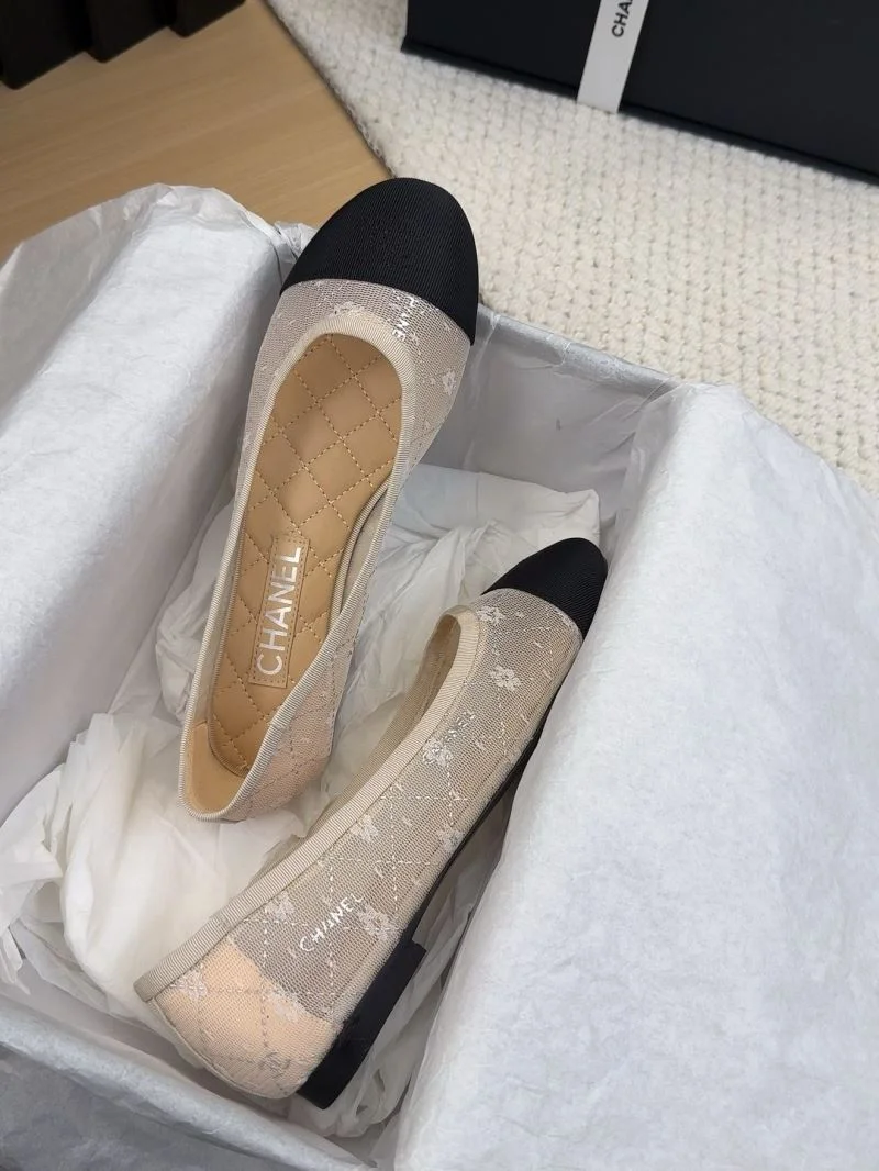 Official Chanel Low Shoes