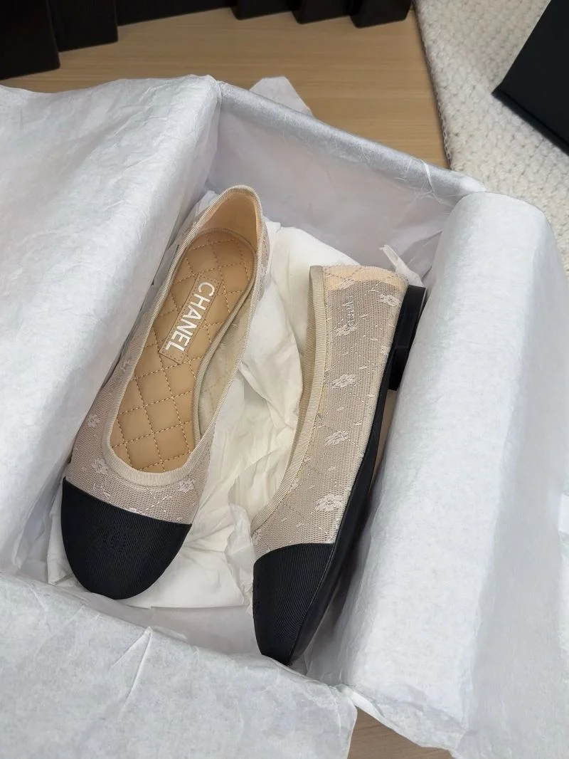 Official Chanel Low Shoes