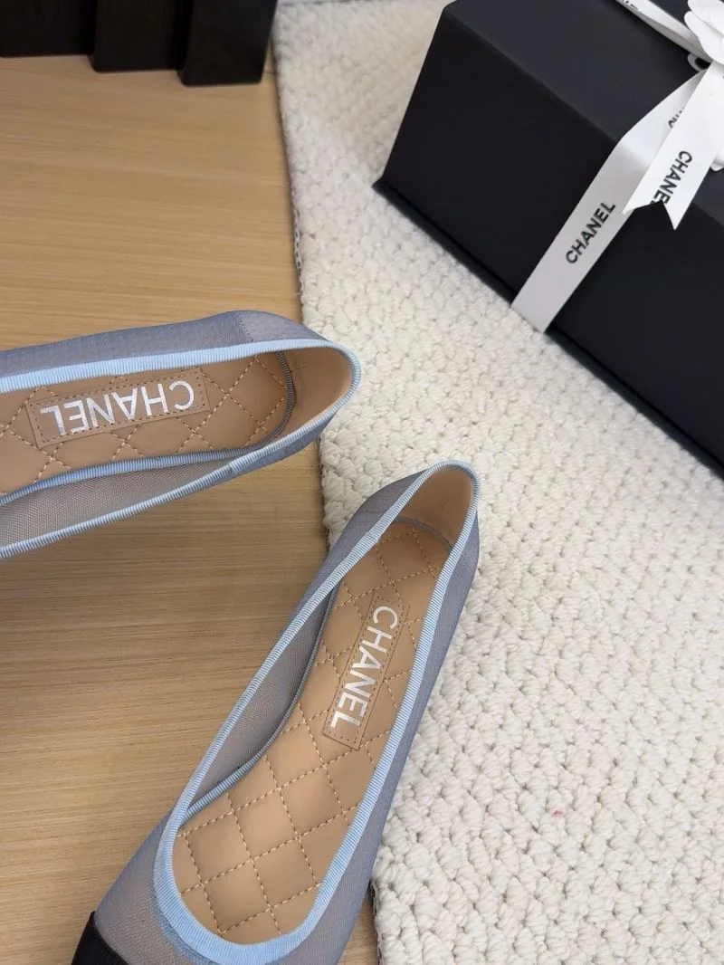 Exact replica Chanel Low Shoes
