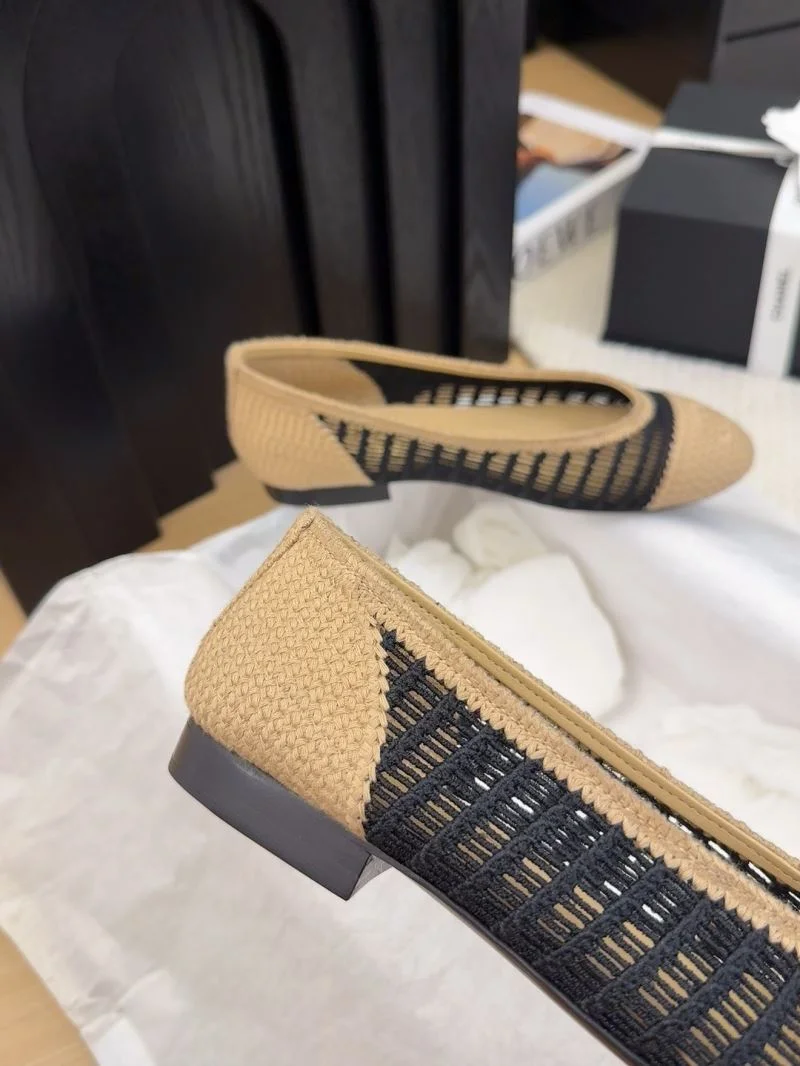 Accurate model Chanel Low Shoes