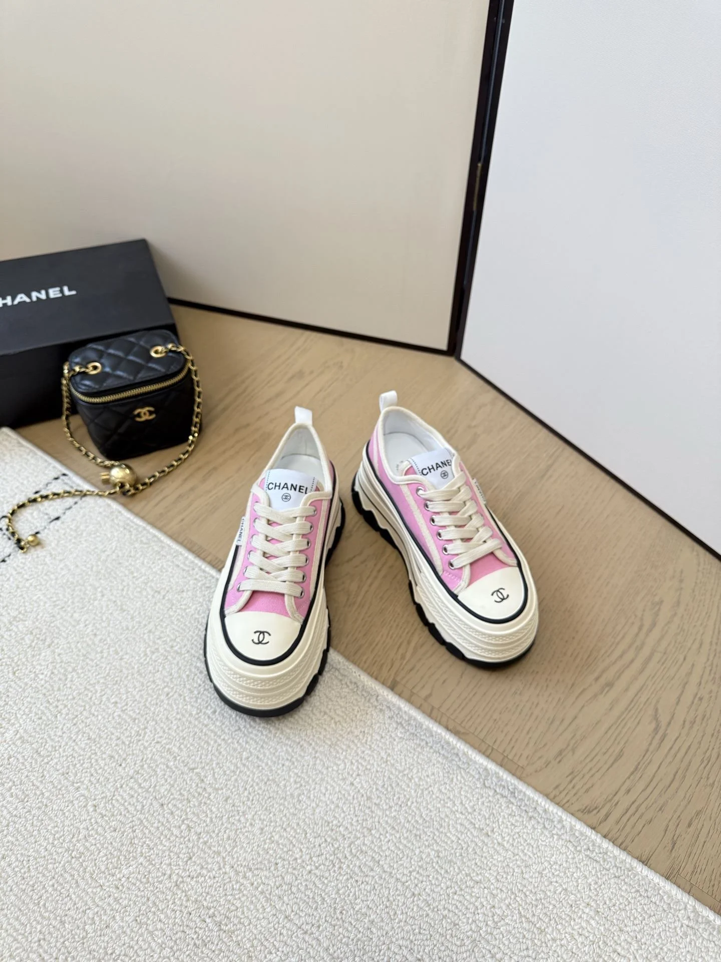 Perfect replica Chanel Low Shoes