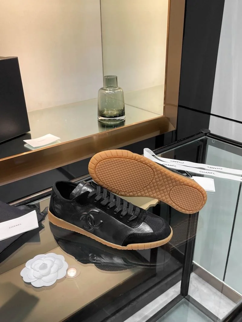 Bargain Chanel Low Shoes