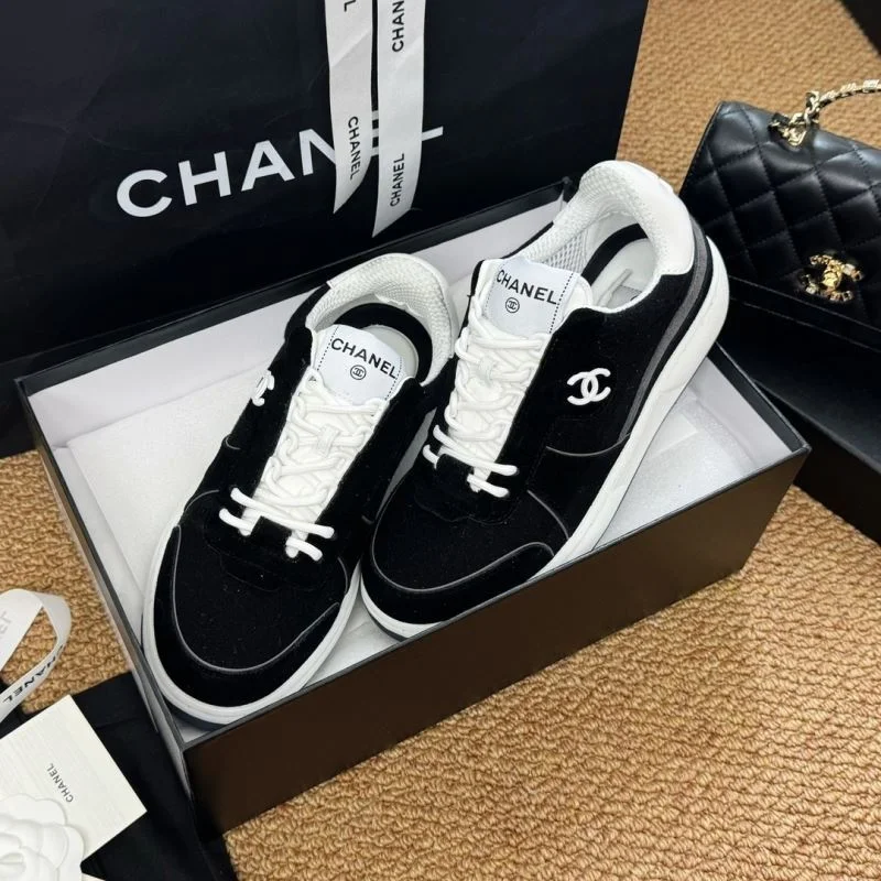Bargain Chanel Low Shoes