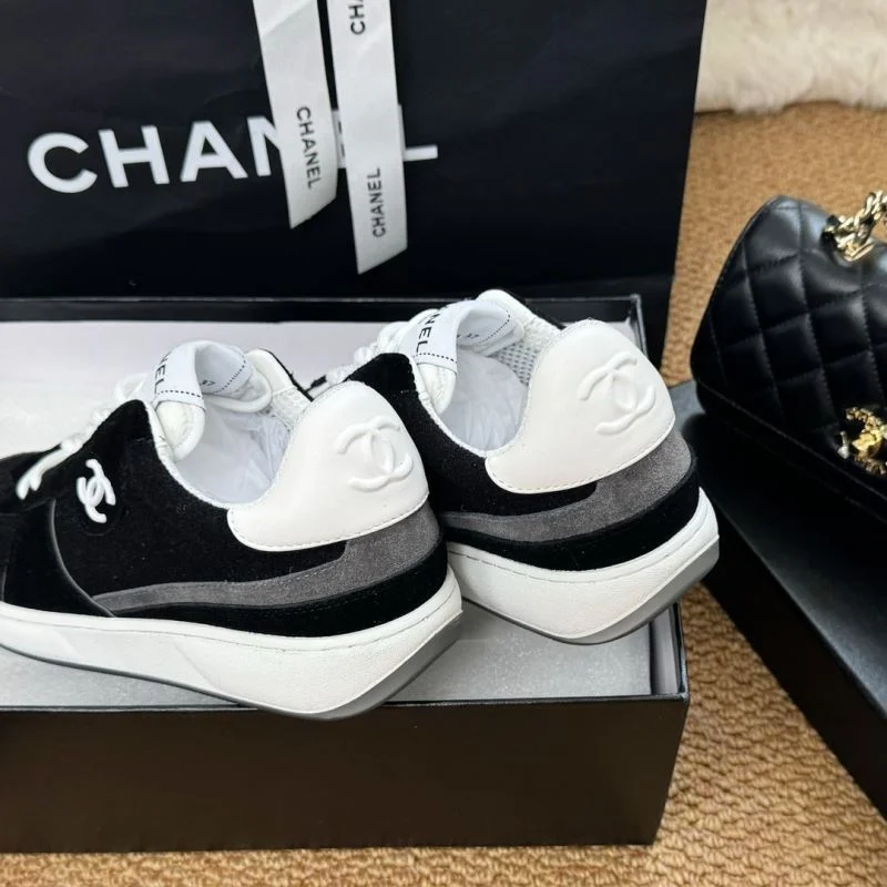 Bargain Chanel Low Shoes