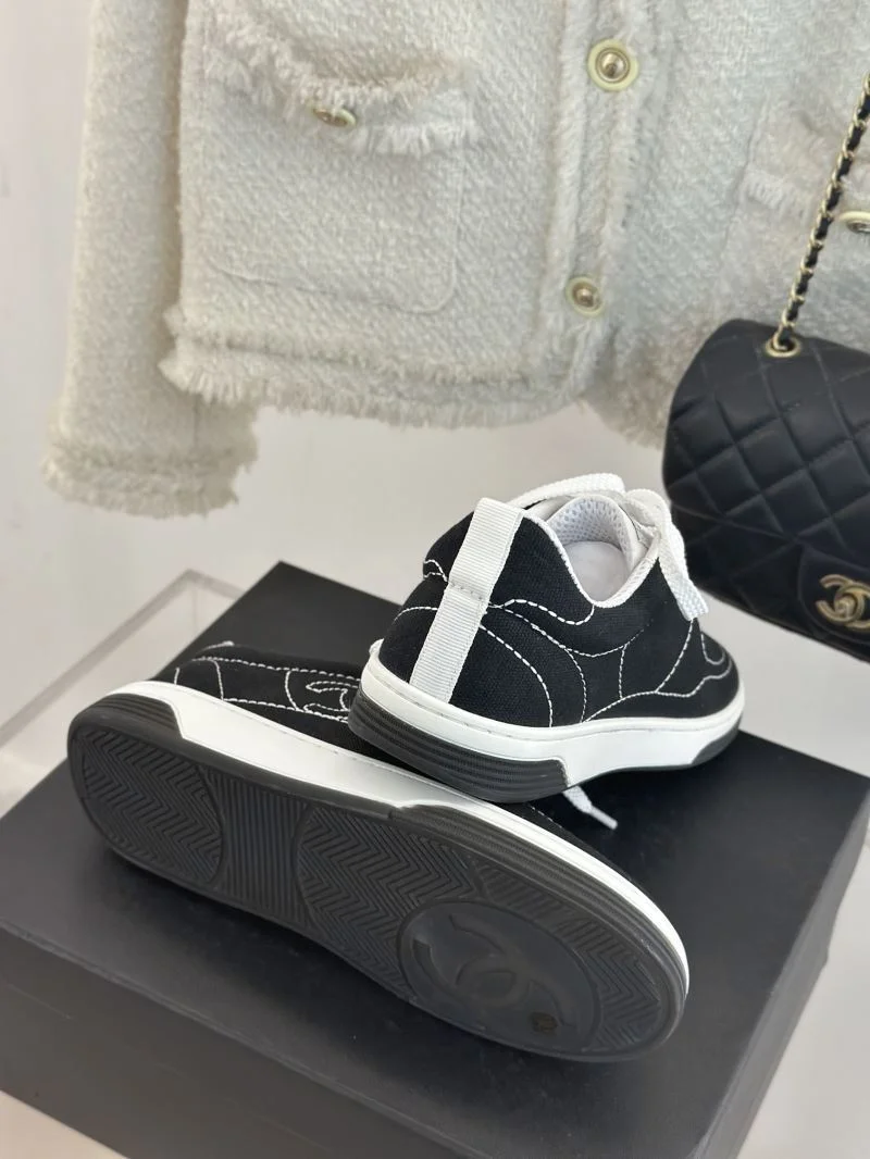 Precise copy Chanel Low Shoes