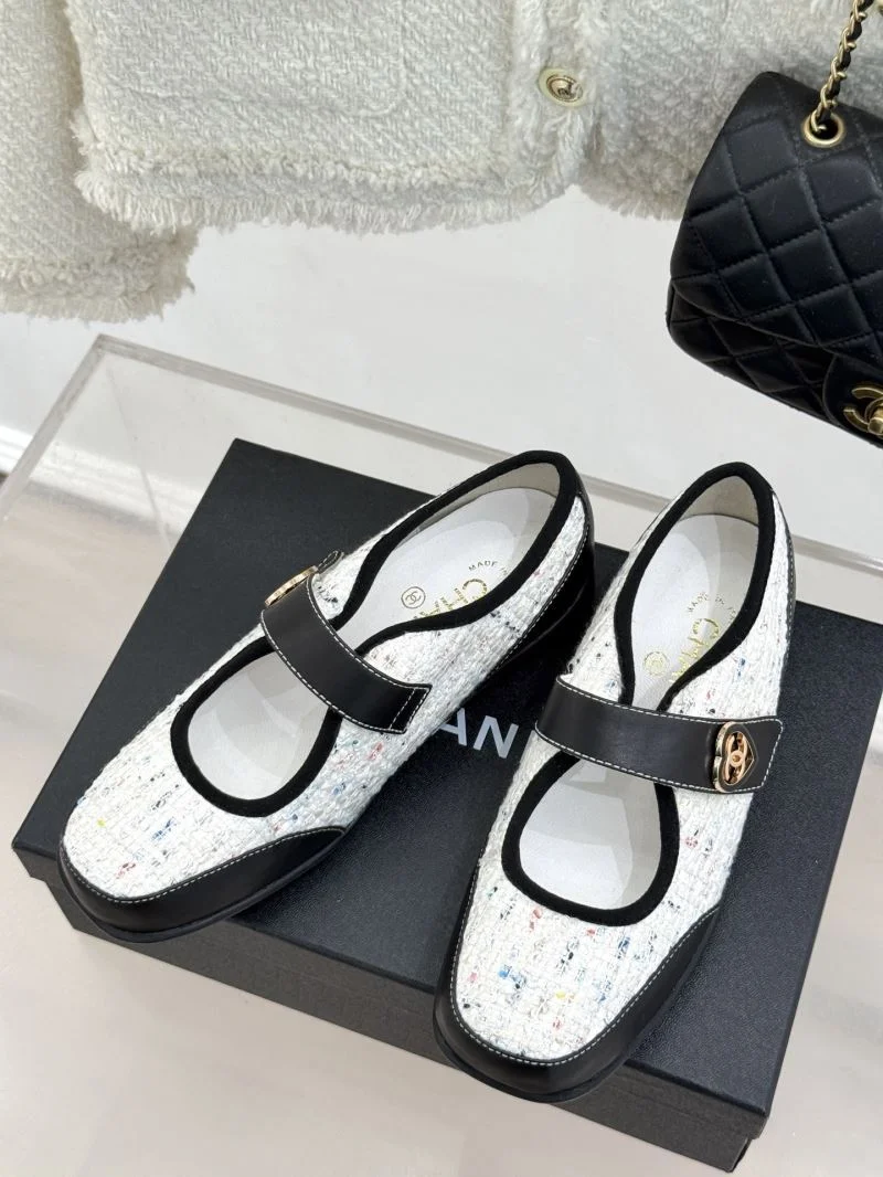 Official Chanel Low Shoes