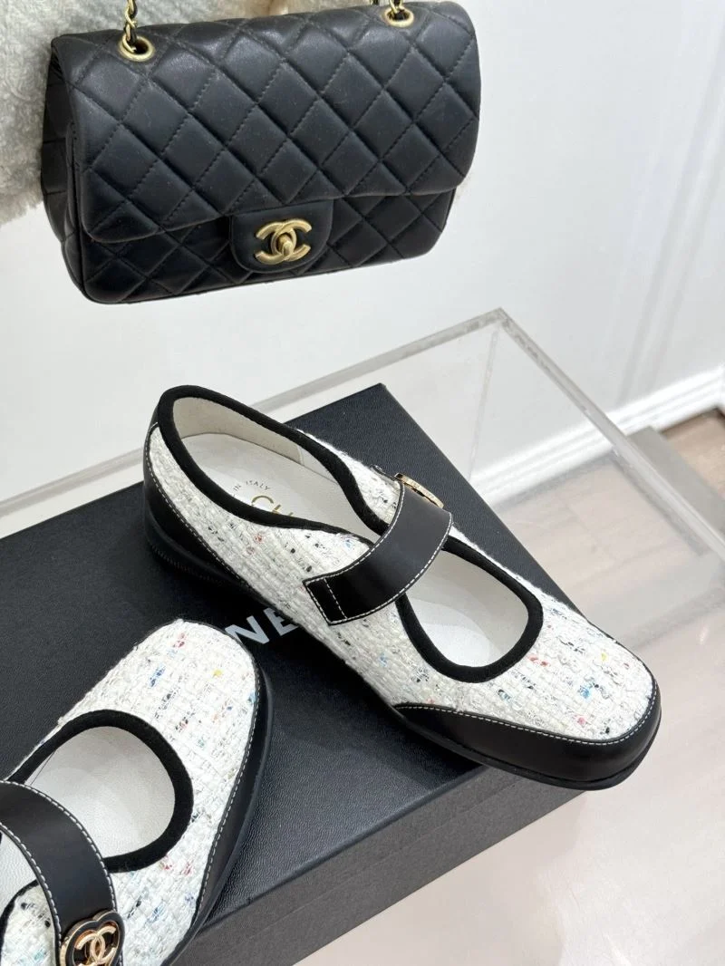 Official Chanel Low Shoes