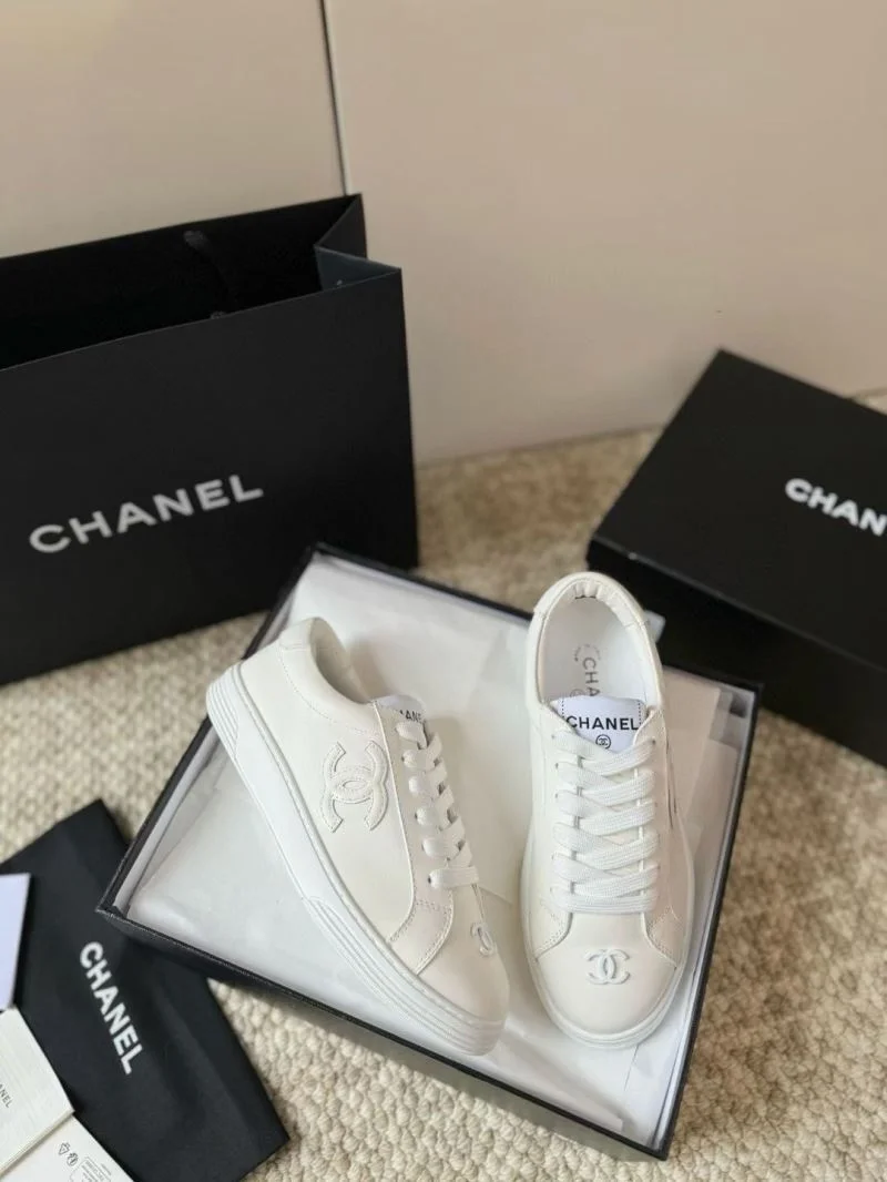 Precise copy Chanel Low Shoes