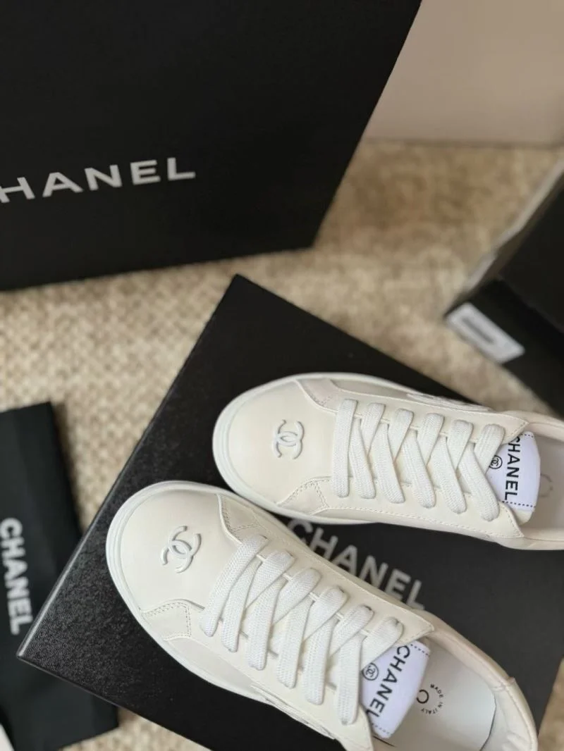 Precise copy Chanel Low Shoes