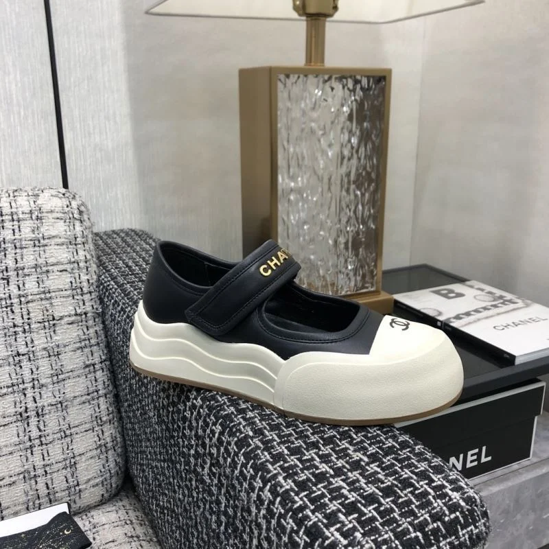 Top match Chanel Low Shoes