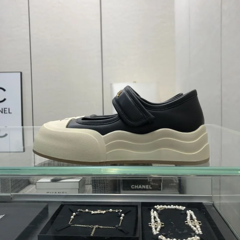 Top match Chanel Low Shoes