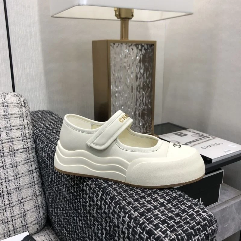 Exact replica Chanel Low Shoes
