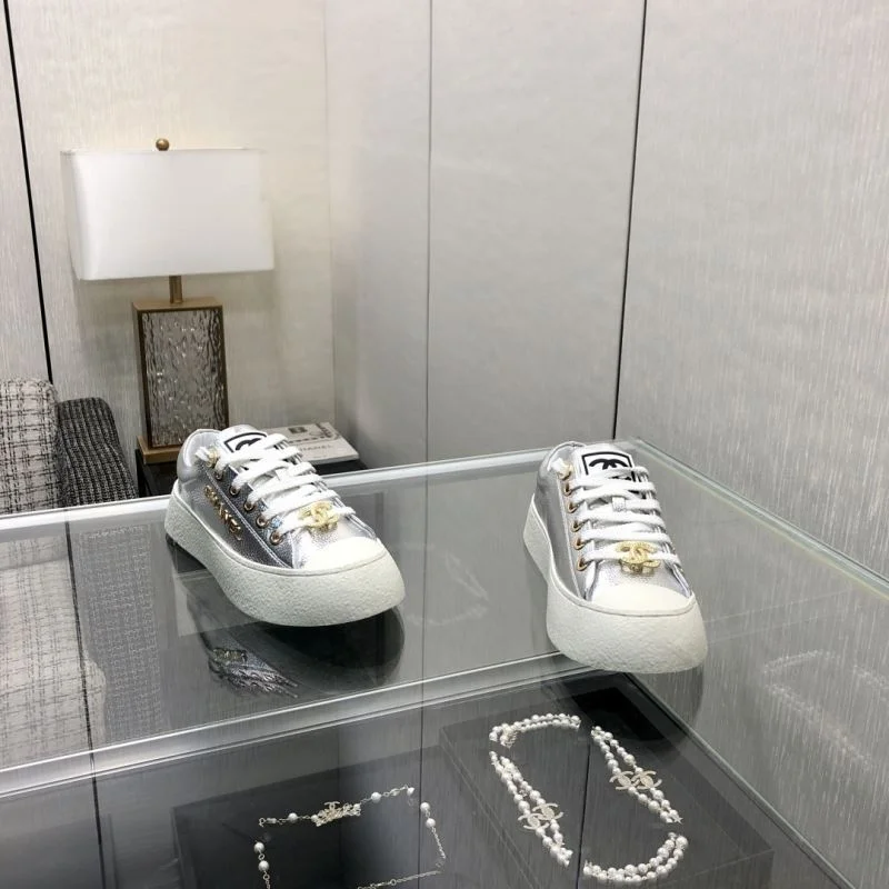 Precise copy Chanel Low Shoes