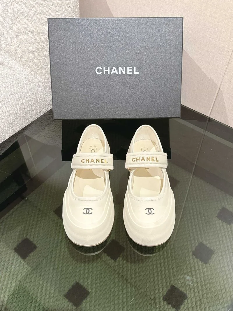 Official Chanel Low Shoes