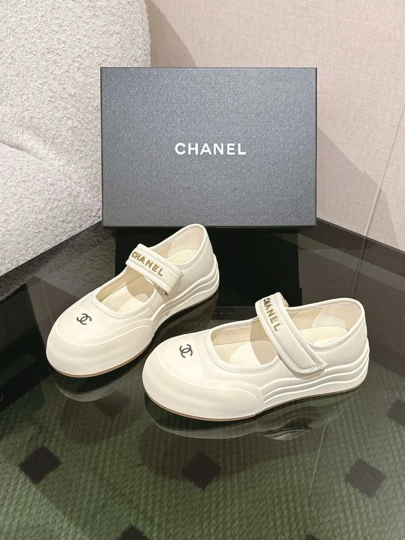 Official Chanel Low Shoes