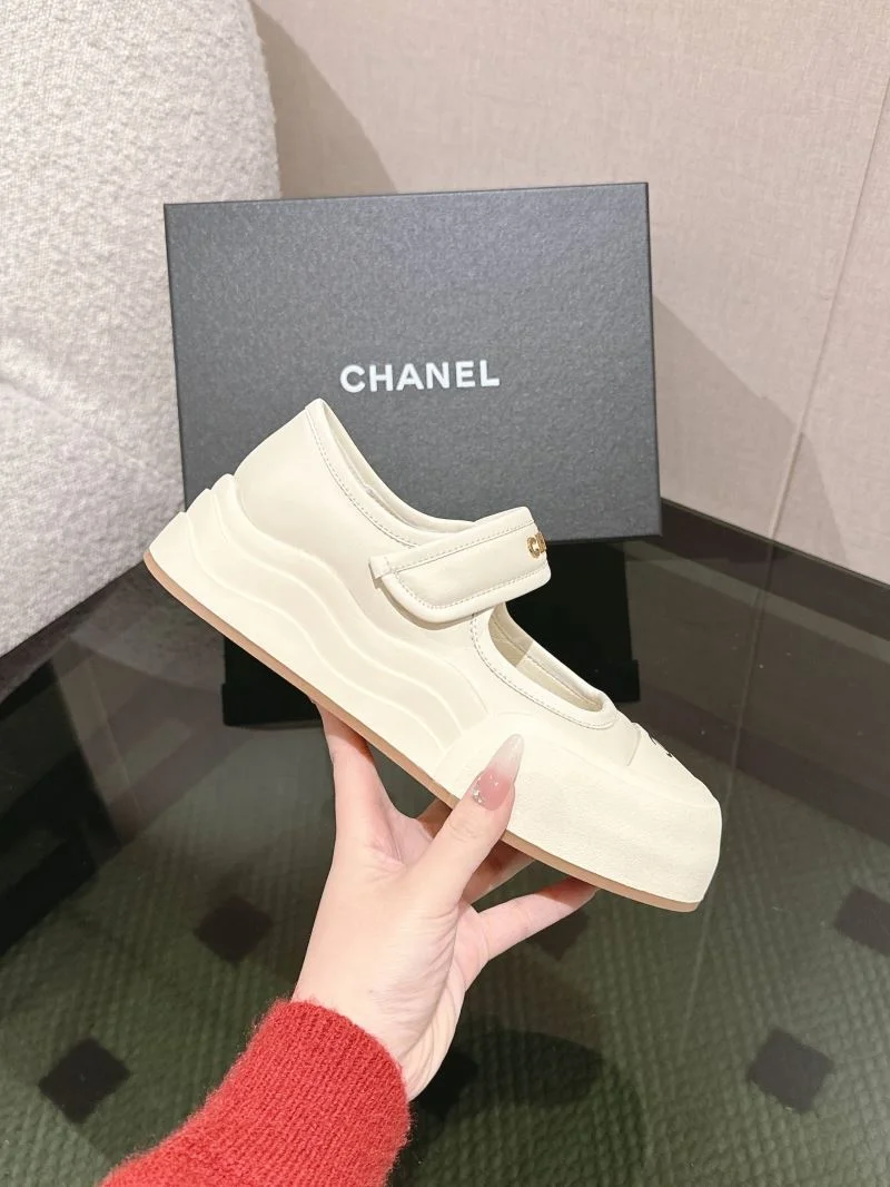 Official Chanel Low Shoes
