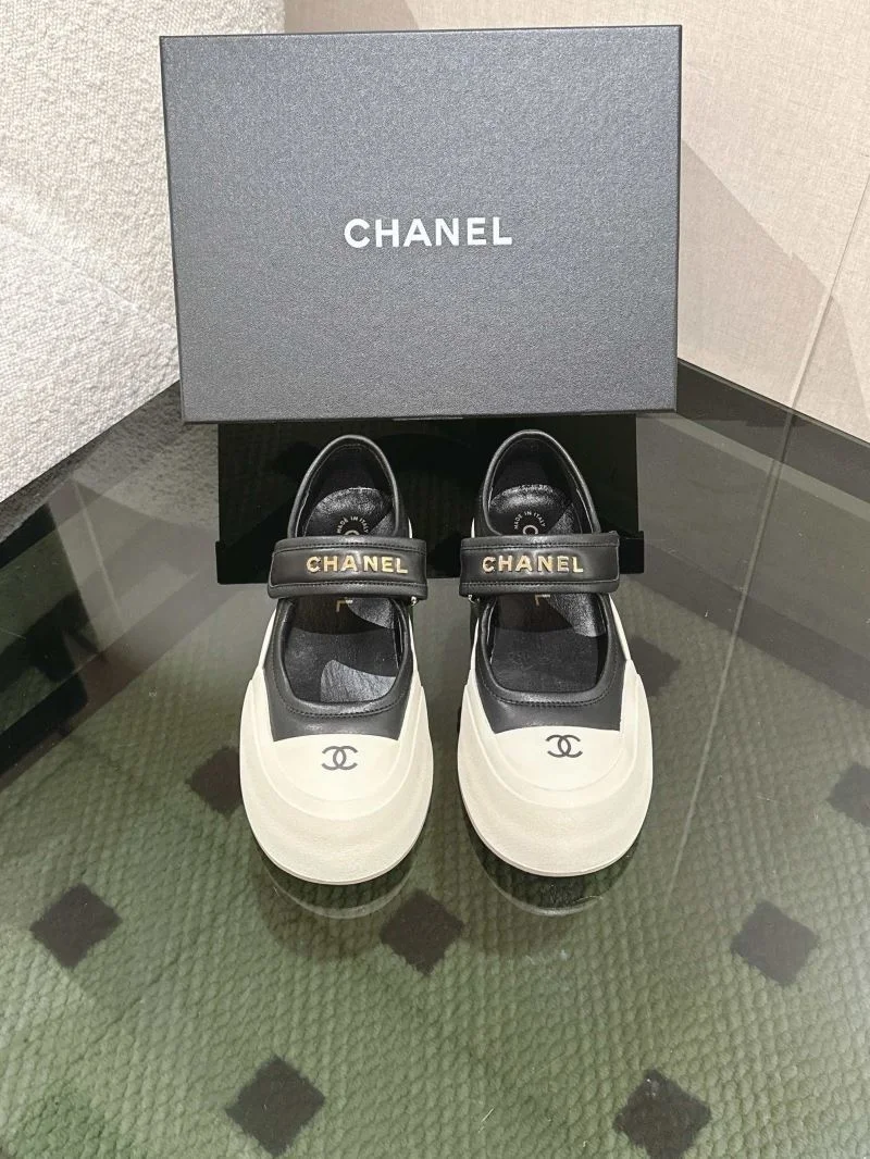 Official Chanel Low Shoes